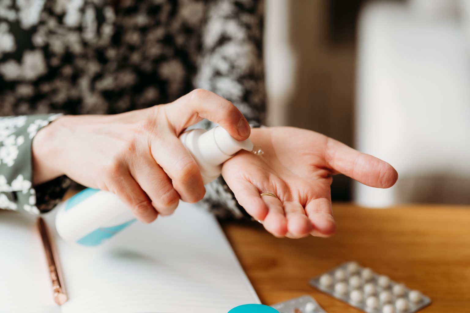 How to use Oestrogel and Sandrena | Rowena Health